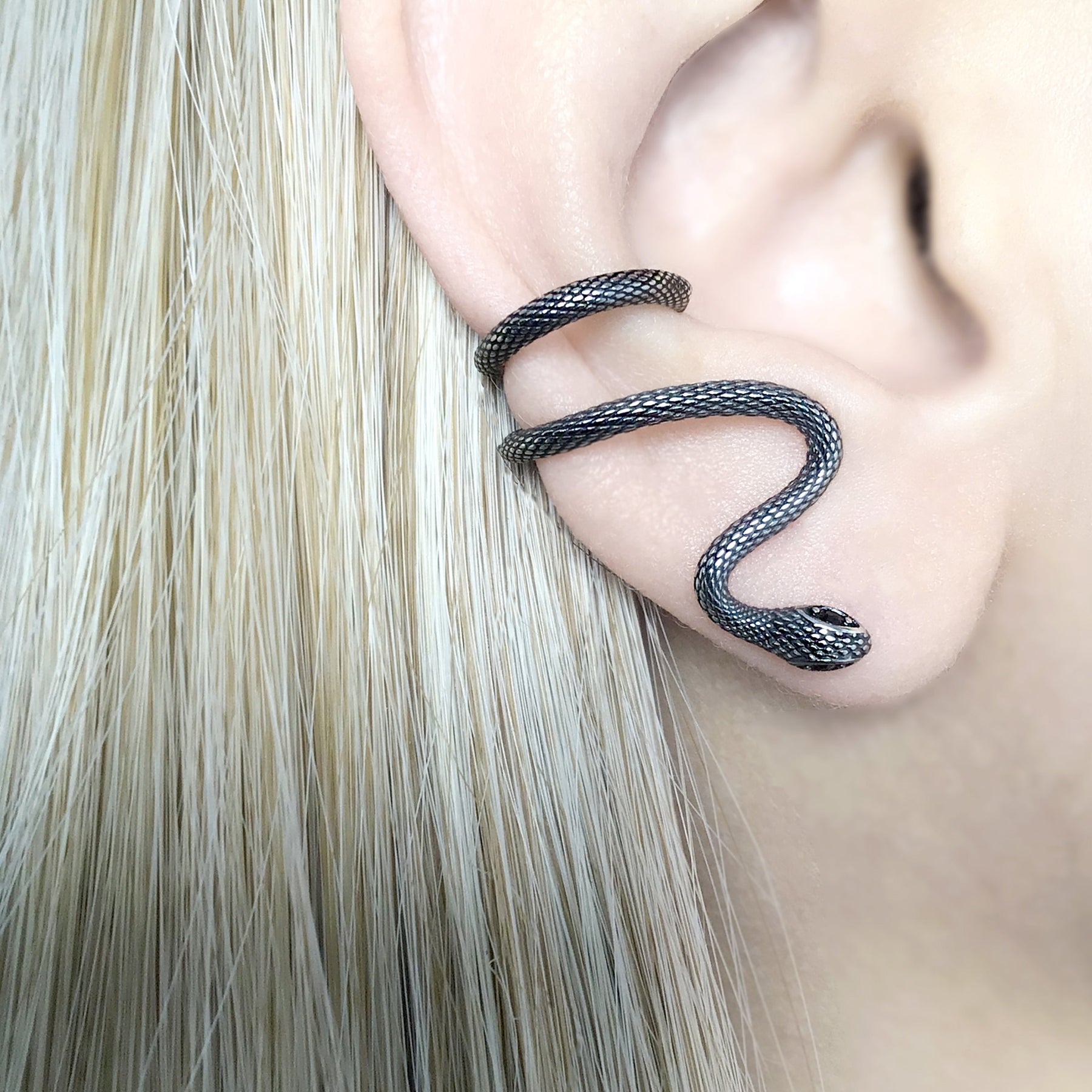 SNAKE GOTHIC EAR CUFF